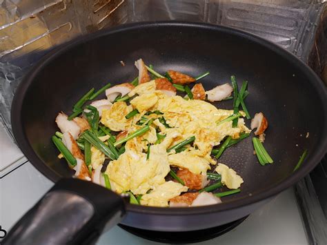 【食譜】韭菜炒蛋燴竹輪 一次三道菜，10分鐘晚餐系列馬上就開飯！ Maruko與美食有個約會