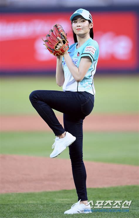 포토 미스코리아 진 김수민 우아한 학다리 시구