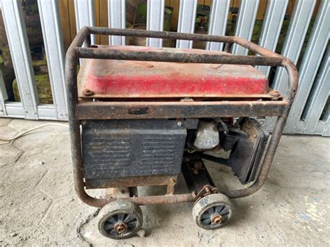 1 900 Generator Listrik Foto Foto Stok Potret And Gambar Bebas Royalti Istock