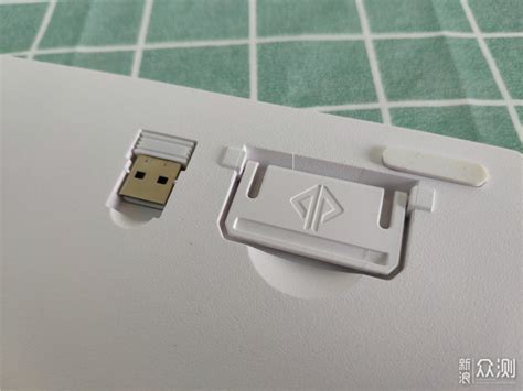黑爵ak35i Pro：高性价比的104键三模机械键盘原创新浪众测