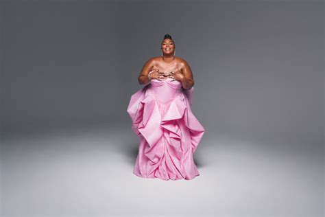 Lizzos ‘vogue Cover 2020 She Wears Pink Dress And More Stunning Looks