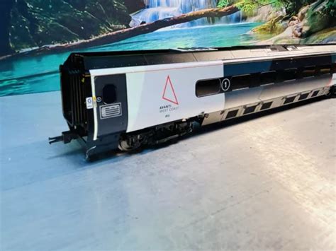 Hornby Avanti West Coast Class 390 Pendolino Coach Vgc £4599