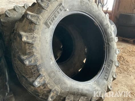 Klaravik Auktioner | Traktordäck 1st Pirelli 600/65R38