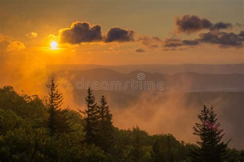 Sunrise View From Bear Rocks Preserve In Dolly Sods Wilderness