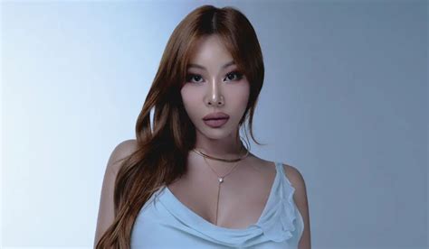 Jessi Cancels All Music Broadcast Schedules Due To Health Issues