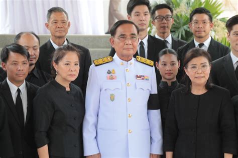 บิ๊กตู่ ร่วมงานศพมารดา แม่เลี้ยงติ๊ก ที่จ แพร่ สยามรัฐ