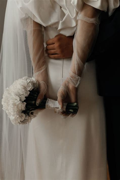 Pin By Kathy On Идеи🕊️🤍 In 2024 Wedding Portrait Poses Wedding