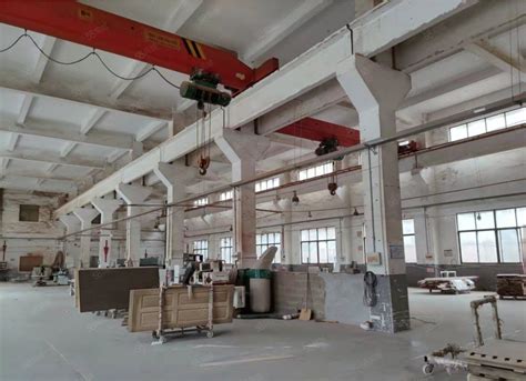 【8图】钢材城旁 2000平 带行车 配电充足 车辆进出方便无锡锡山东北塘厂房仓库土地车位出租 无锡58同城