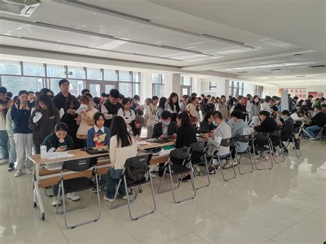 计划财务处为2022级新生办理第二批银行卡 领卡激活业务 西安财经大学 计划财务处