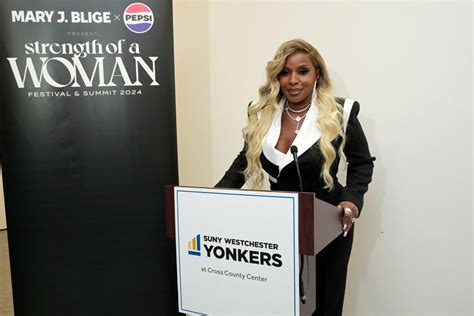 Mary J Blige Announces New Boot Line