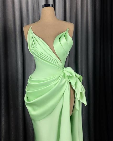 Pin By Paloma Barragan On Green Fashion Dresses Glam Dresses Dinner