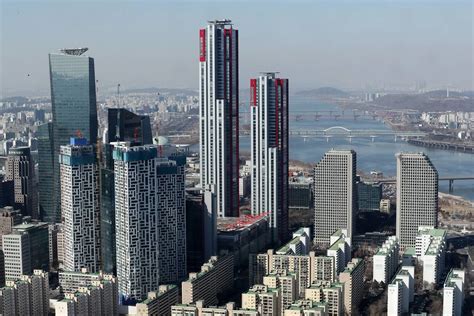금융권 몰려있는 여의도 폼 미쳤다” 말 나오는 직장인 현실 연봉 위키트리