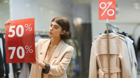 ¿dónde Va La Ropa Que No Se Vende En Las Rebajas