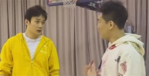 爆发力回来了！丁彦雨航与艾伦单挑一个变向浮夸晃倒突破双手暴扣腾讯新闻