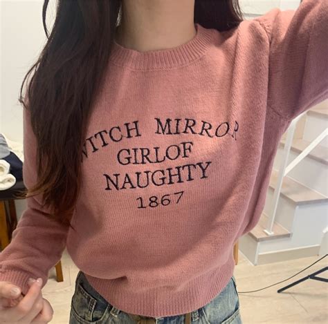 영문 자수 니트 얇은 니트 패딩 속 입기좋은 아이템 에이블리