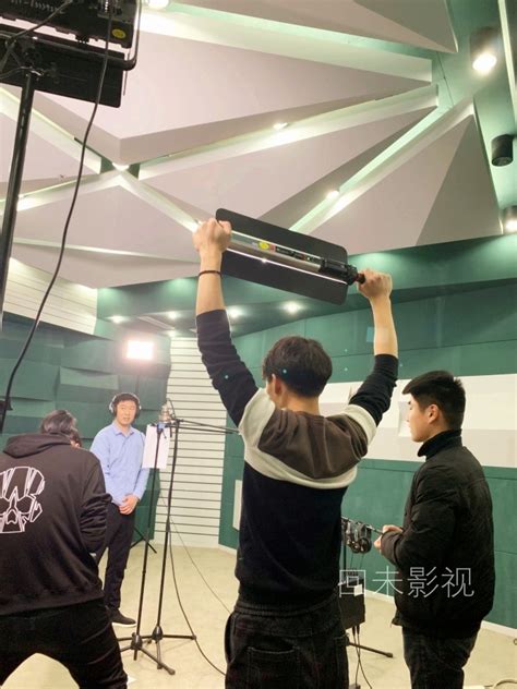 郑州宣传片制作【回未影视】之mv拍摄制作花絮影视工业网 幕后英雄app