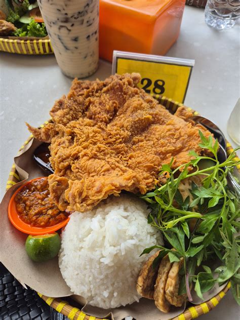 Salrini S Sweet Sour And Spicy Notes REVIEW Kuali Mimie Ayam Geprek A Spicy Delight In Kota