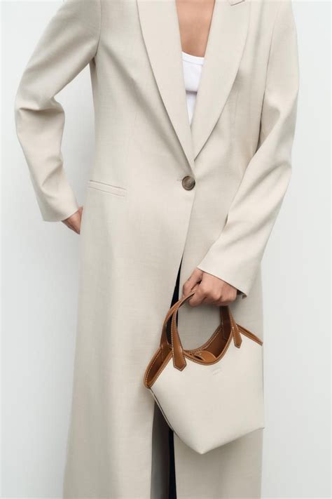 가볍게 챙겨 나가는 가방 트렌비