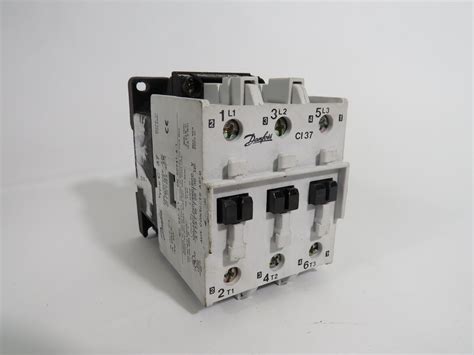 Danfoss 037h005623 Contactor 110v 50 60hz Ci37 Broken Mount Used Industrial Automation Canada