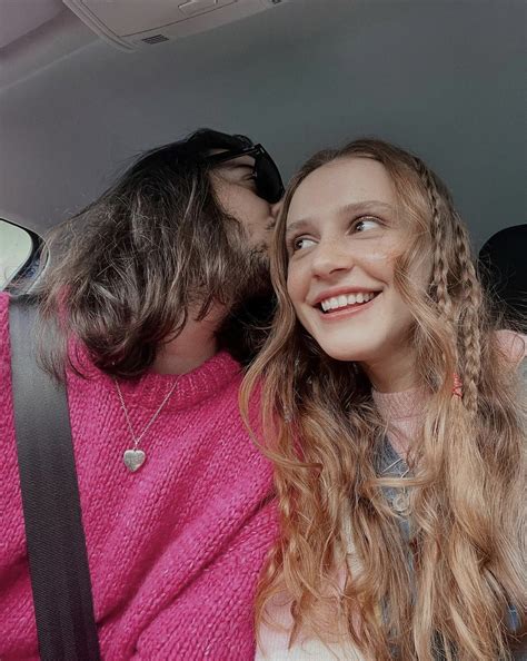 Ünlülerin 17 Şubat Instagram Fotoğraf Paylaşımı Onedio