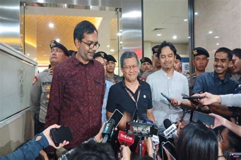 Diperiksa Jam Rocky Gerung Dicecar Pertanyaan Penyidik