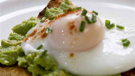 Easy Poached Eggs On Avocado Crush Easy Meals With Video Recipes By