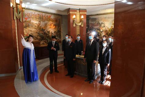 中朝双方共同举行纪念中国人民志愿军抗美援朝出国作战72周年活动