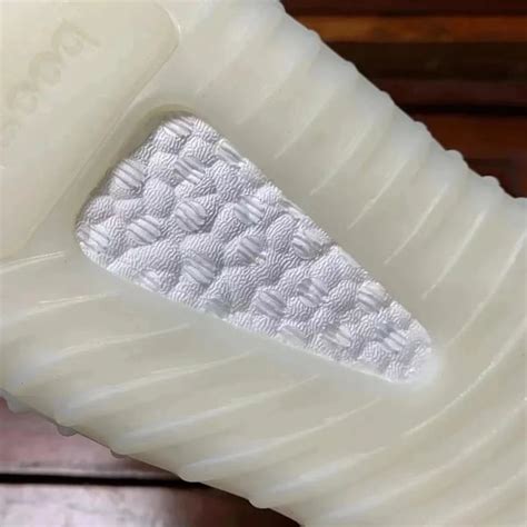 ￥108 a8 batch yeezy350v2 complete all color and code numbers hg r