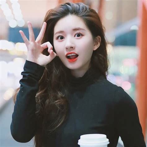 高清超甜ok手势女头图片单张头像我爱你头像网