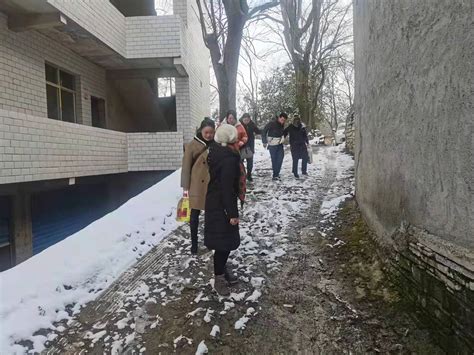 花溪区贵筑街道走访慰问困难群众生活未成年人社会