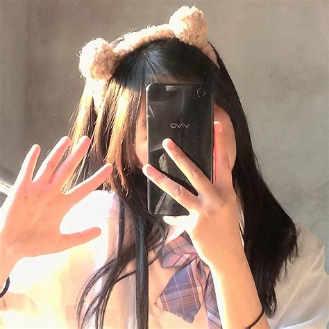 Ảnh Chụp Chị Gái đẹp Nhất Khi Che Mặt Trước Gương