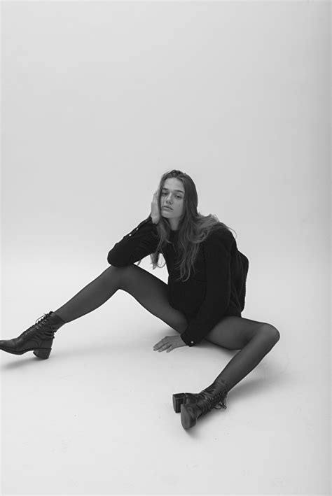 Cécile Select Paris Select Model Management