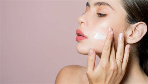 How Moisturization Can Help Oily Skin Skinkraft