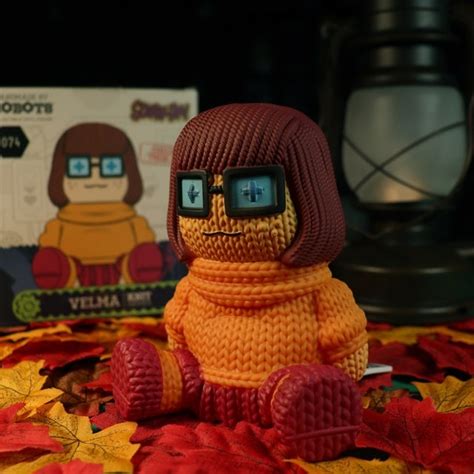 Velma Scobby Doo Handmade By Robots Vinyl Figure Figurine Free