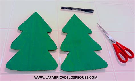 Árbol navideño de cartón La fábrica de los peques