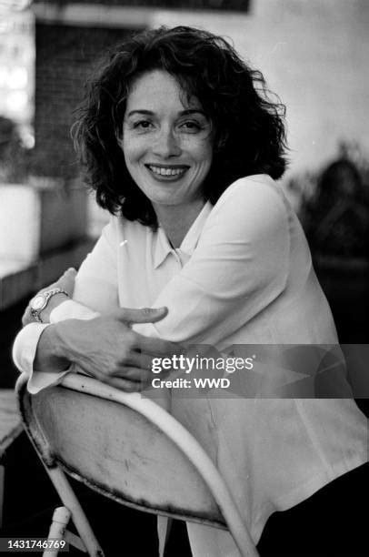 Melanie Mayron Photos And Premium High Res Pictures Getty Images