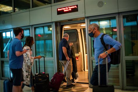 Cdc Defends U S Transit Mask Mandate As Some Call For Scrapping Reuters
