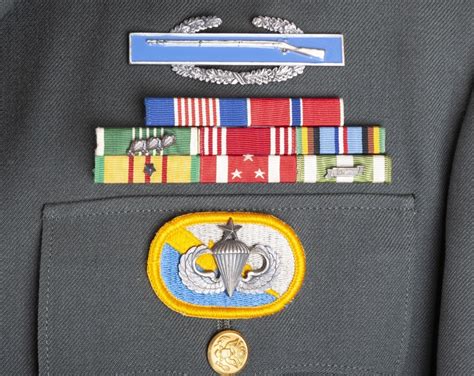 Vietnam War Us Army Class A Dress Jacket Airborne Ranger 525th Emib M1 Militaria