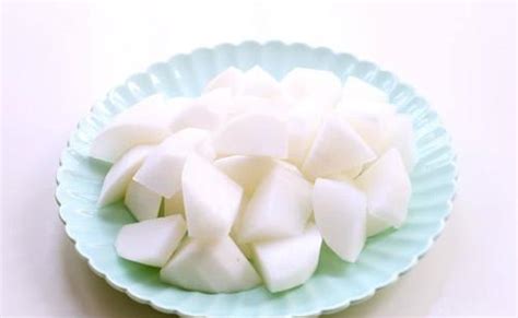 白萝卜和雪梨这样吃，专治反复咳嗽，2分钟就能学会！东方养生频道东方养生