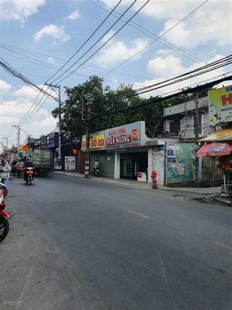 Bán Nhà Biệt Thự 300m2 đường Phan Văn Hớn Bà Điểm Hóc Môn Giá Rẻ