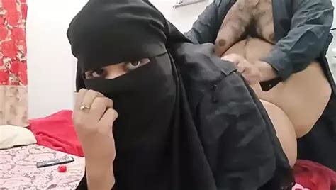 Echte Arabische Herrin In Einem Hijab Demütigt Ihren Sklaven Xhamster