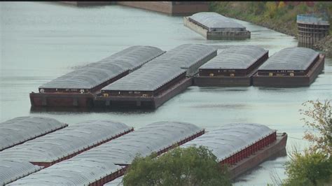 Mississippi River Barge Traffic