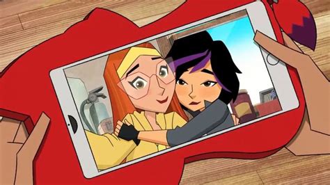 Honey Lemon And Go Go Tomago From Big Hero Six Gogo Tomago Personajes