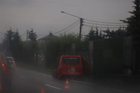 Groźny wypadek w Krasnem Dwie osoby ranne foto