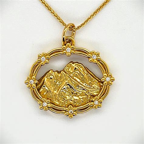 Shasta Diamond Daisy Pendant Jon Thomas Fine Jewelry