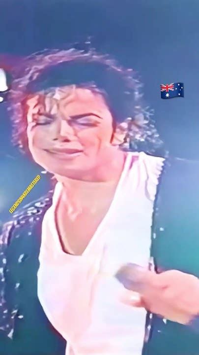 SUPER SYDNEY MOONWALK😮🕺🤴#michaeljackson#pop#moonwalk#legend#king#mj# ...