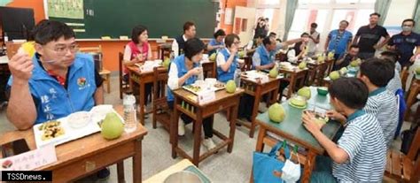 營養午餐食材選在地含高鈣 苗副縣長鼓勵學童充分睡眠多運動