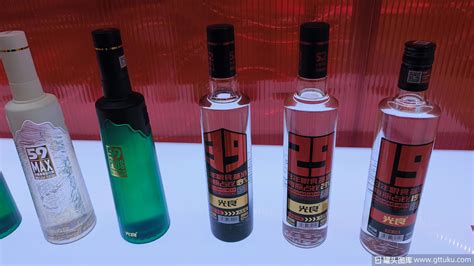 光良酒业 新白酒品牌 光良39 光良29 光良19 罐头图库