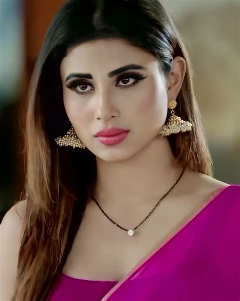 Mouni Roy Beautiful Indian Brides Model Face Beautiful Bollywood