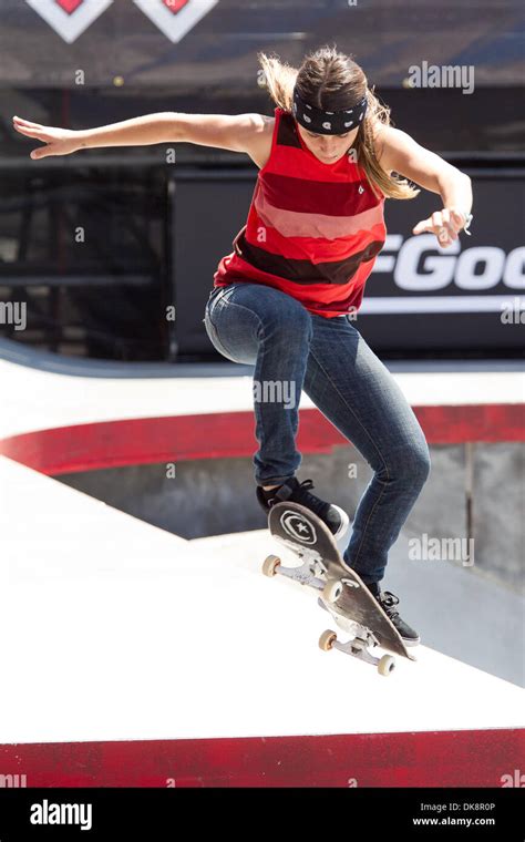 Leticia Bufoni Deck Skateboarding Longboarding Plan B Skateboard Deck